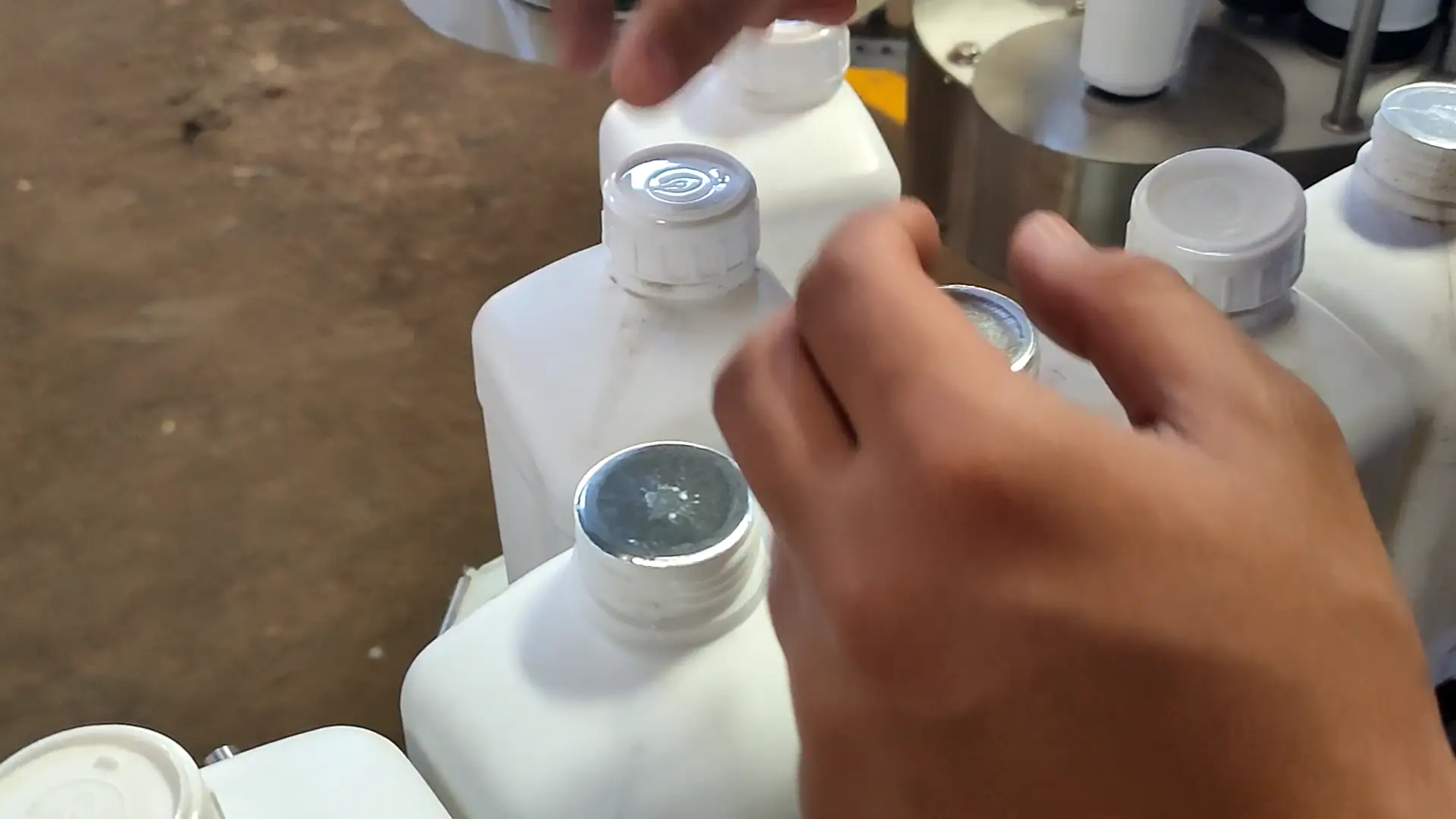 Semi-Automatic Induction Cap Sealing Machine